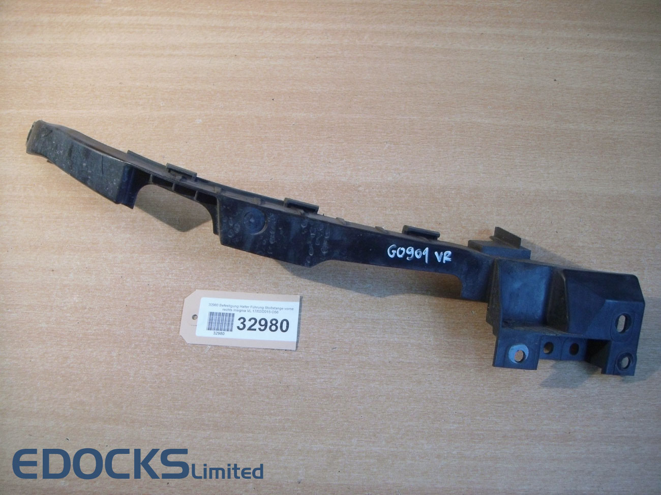 Befestigung Halter Führung Stoßstange vorne rechts Insignia Opel