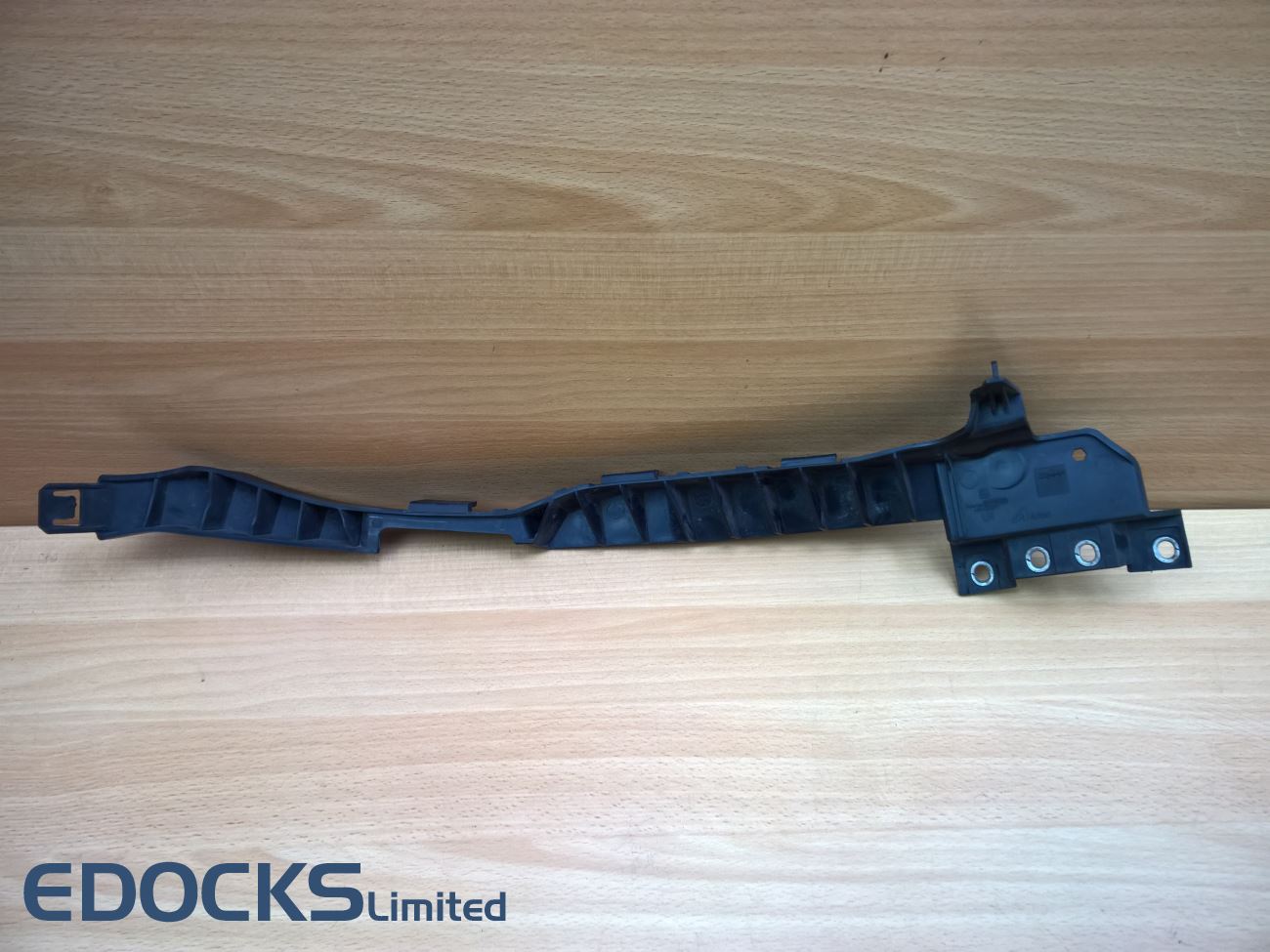 Befestigung Halter Führung Stoßstange vorne links Insignia Faselift Opel